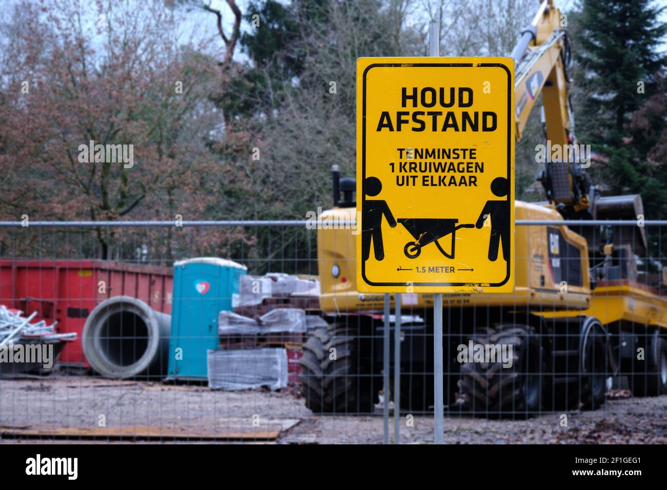 Construction site sign board hi-res stock photography and images - Alamy