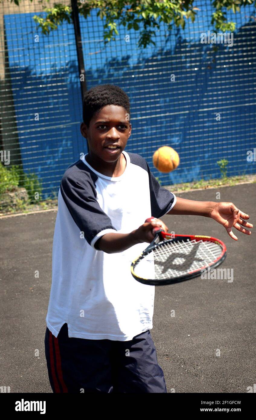 TENNIS COACHING AT LAURISTON PRIMARY SCHOOL IN HACKNEY. 17/6/02 PILSTON ...