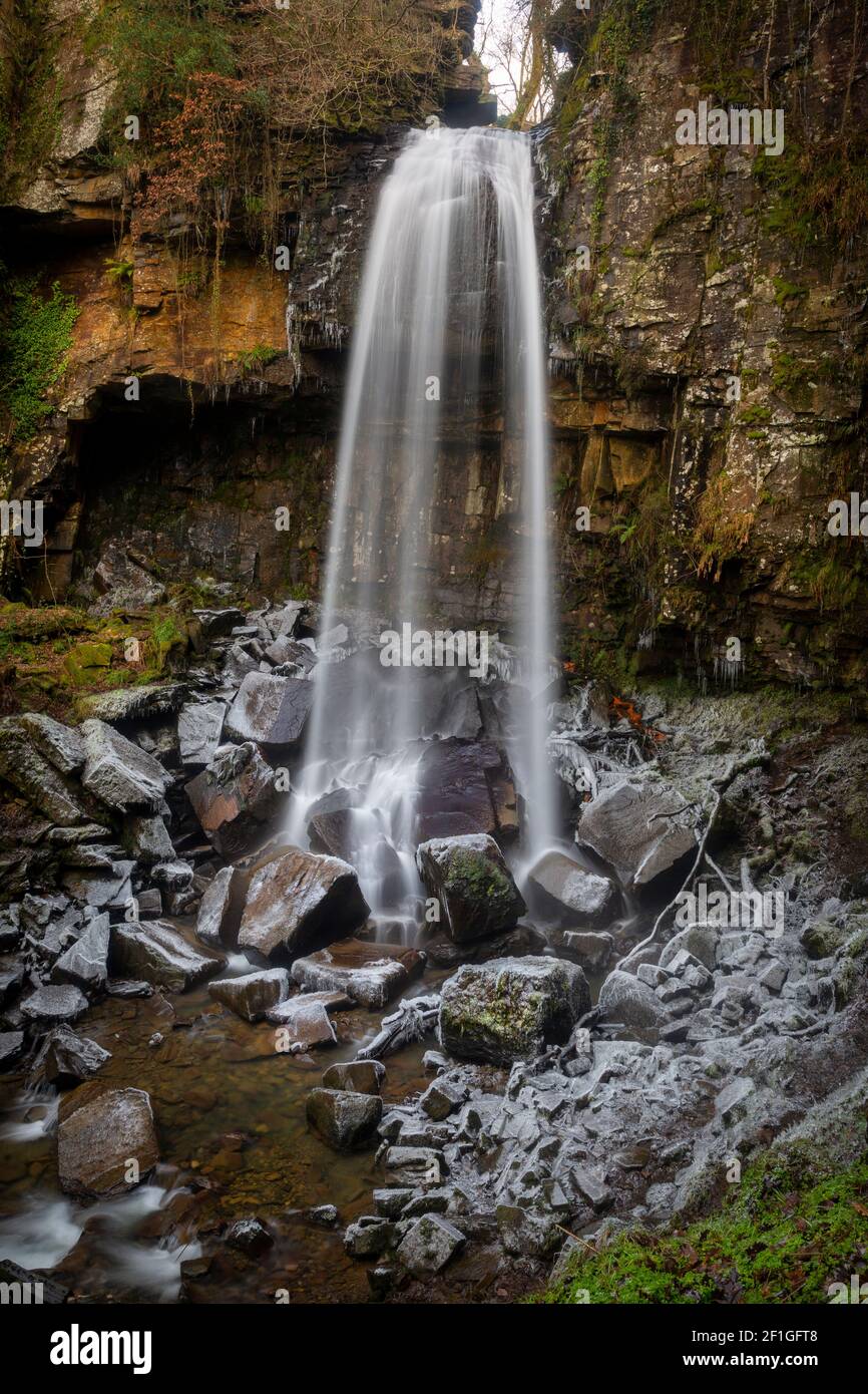 Winter at Melincourt waterfall Stock Photo - Alamy