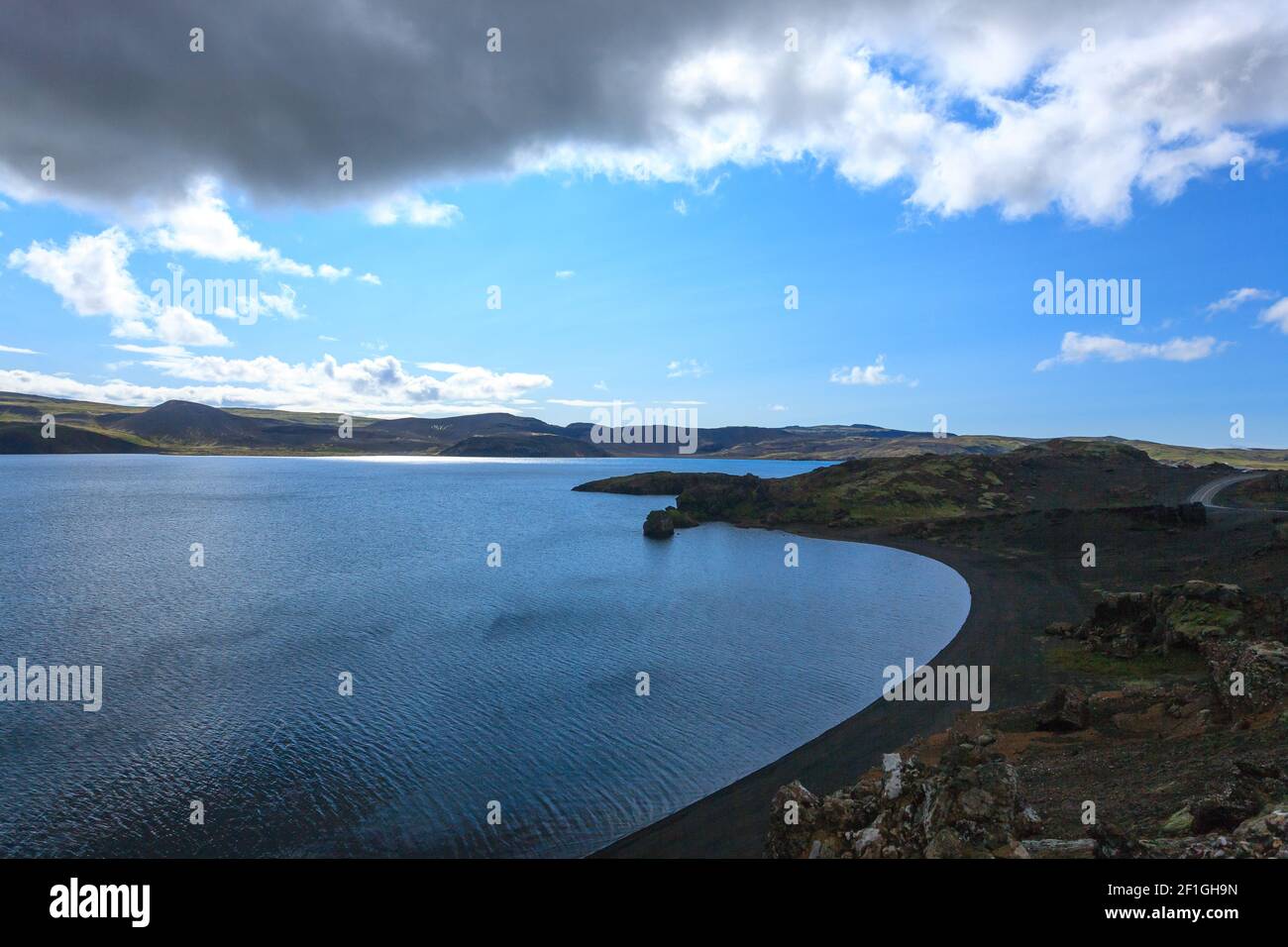 Kleifarvatn lake landscape, southern peninsula, Reykjanes, Iceland ...