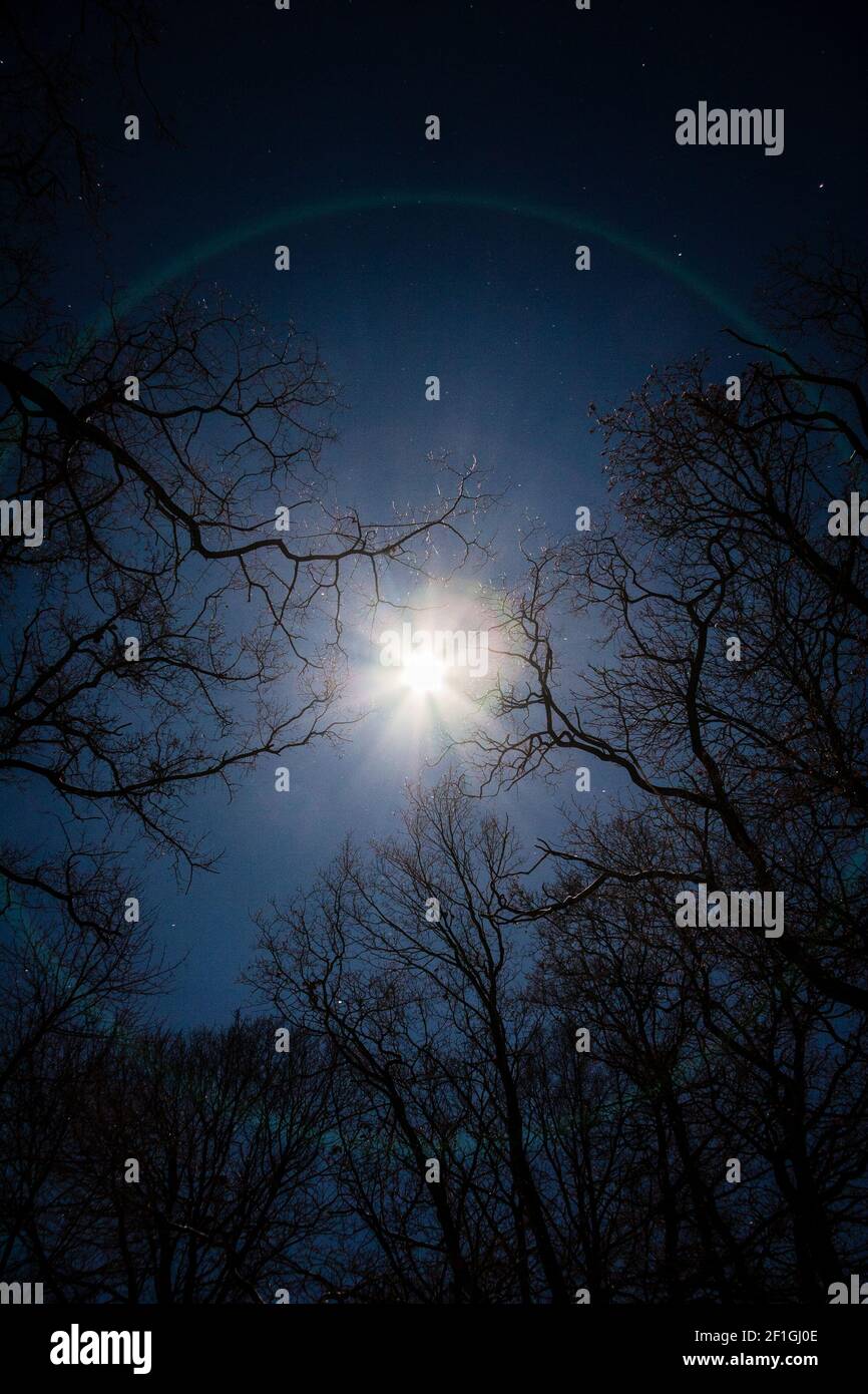 Moon beam hi-res stock photography and images - Alamy