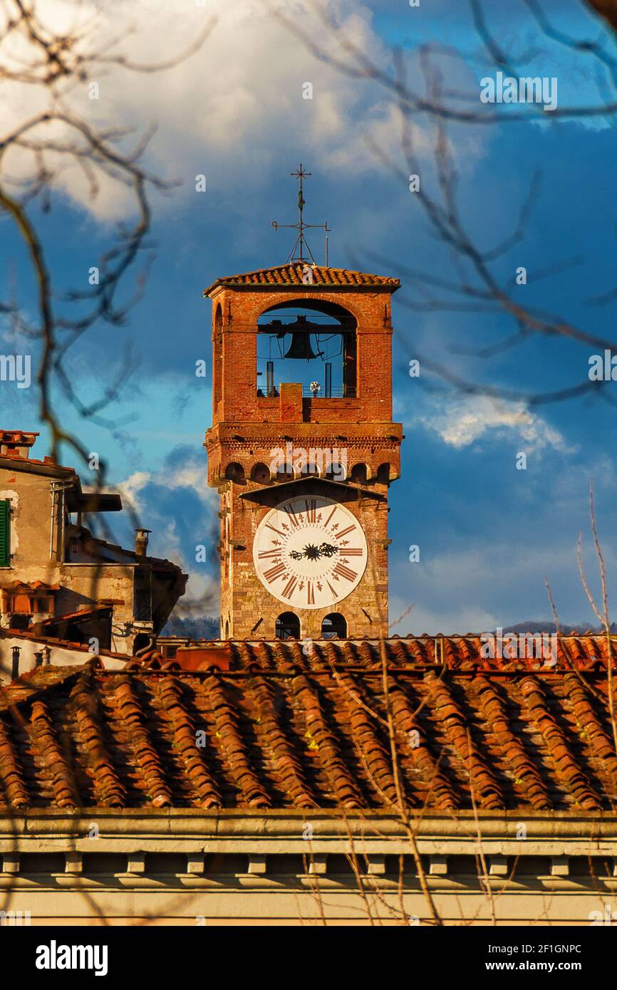 Lucca medieval 'Torre delle Ore' (Clock Tower), a city landmark, seen ...