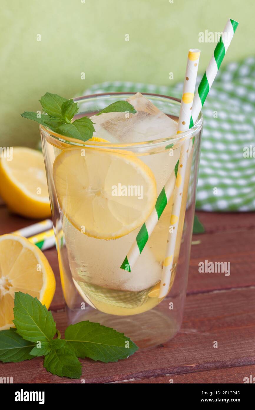 Homemade iced tea with lemon Stock Photo - Alamy