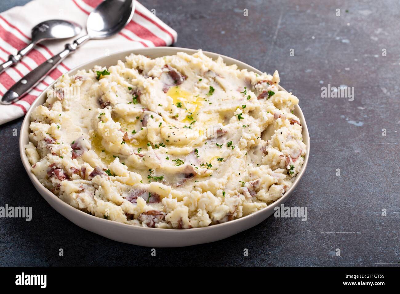 Traditional southern mashed potatoes Stock Photo - Alamy