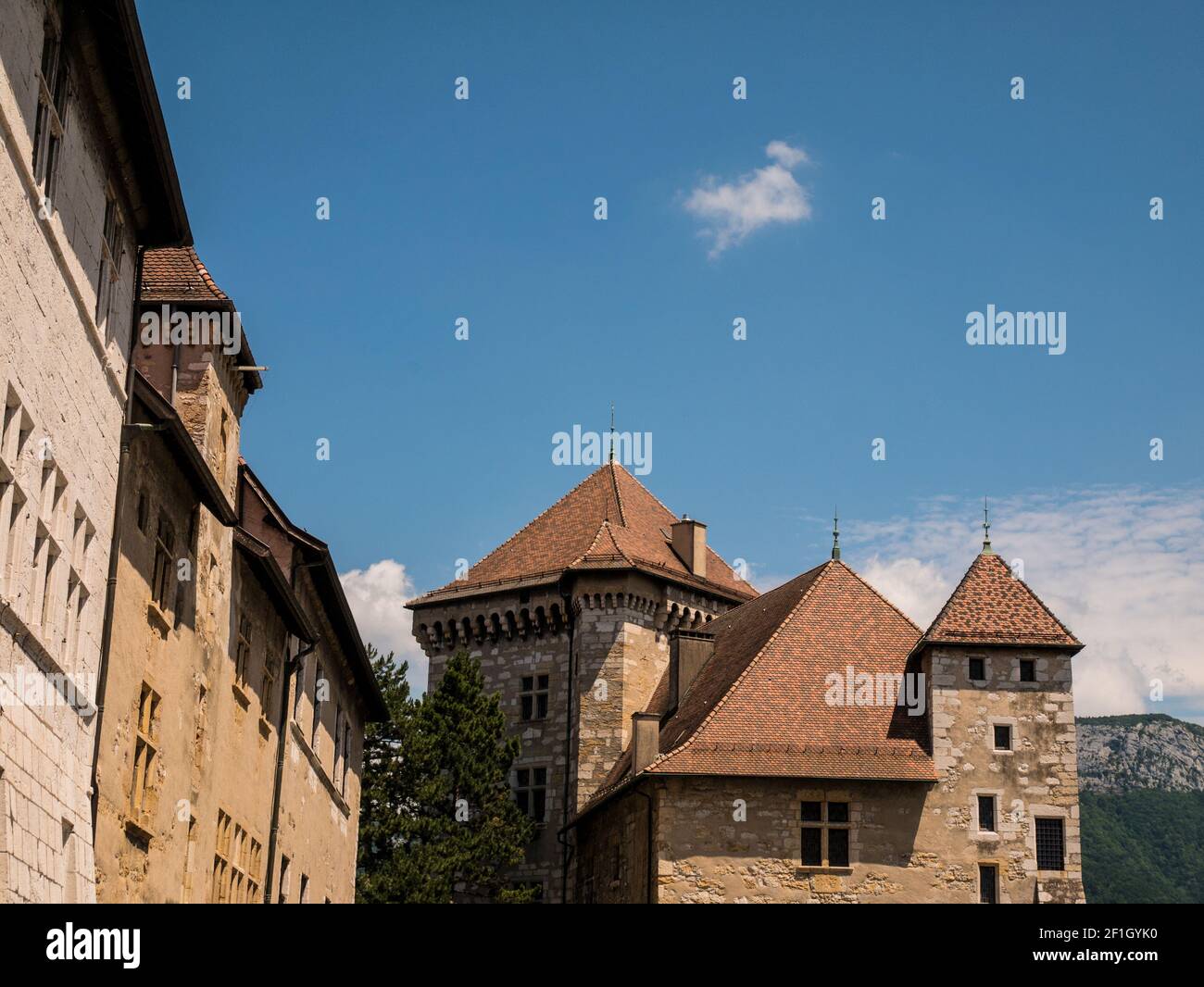 View castle annecy france hi-res stock photography and images - Alamy