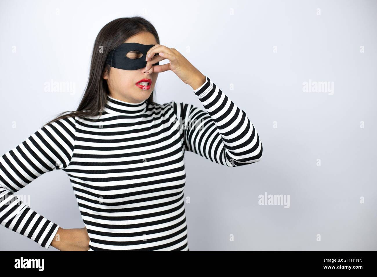 Person bad smell gas mask hi-res stock photography and images - Alamy