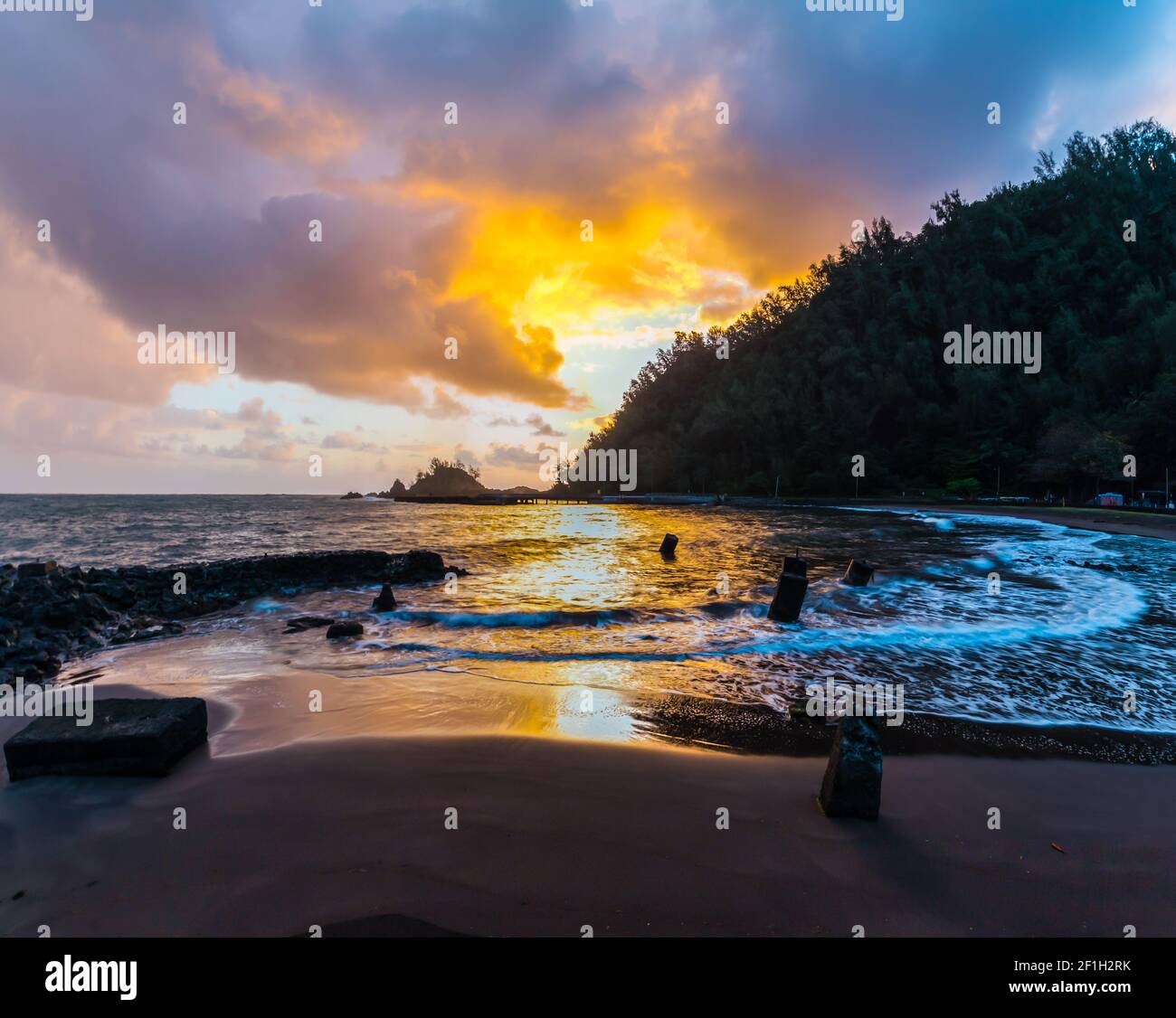 Sunrise at Hana Bay Beach Park, Hana, Maui, Hawaii, USA Stock Photo - Alamy