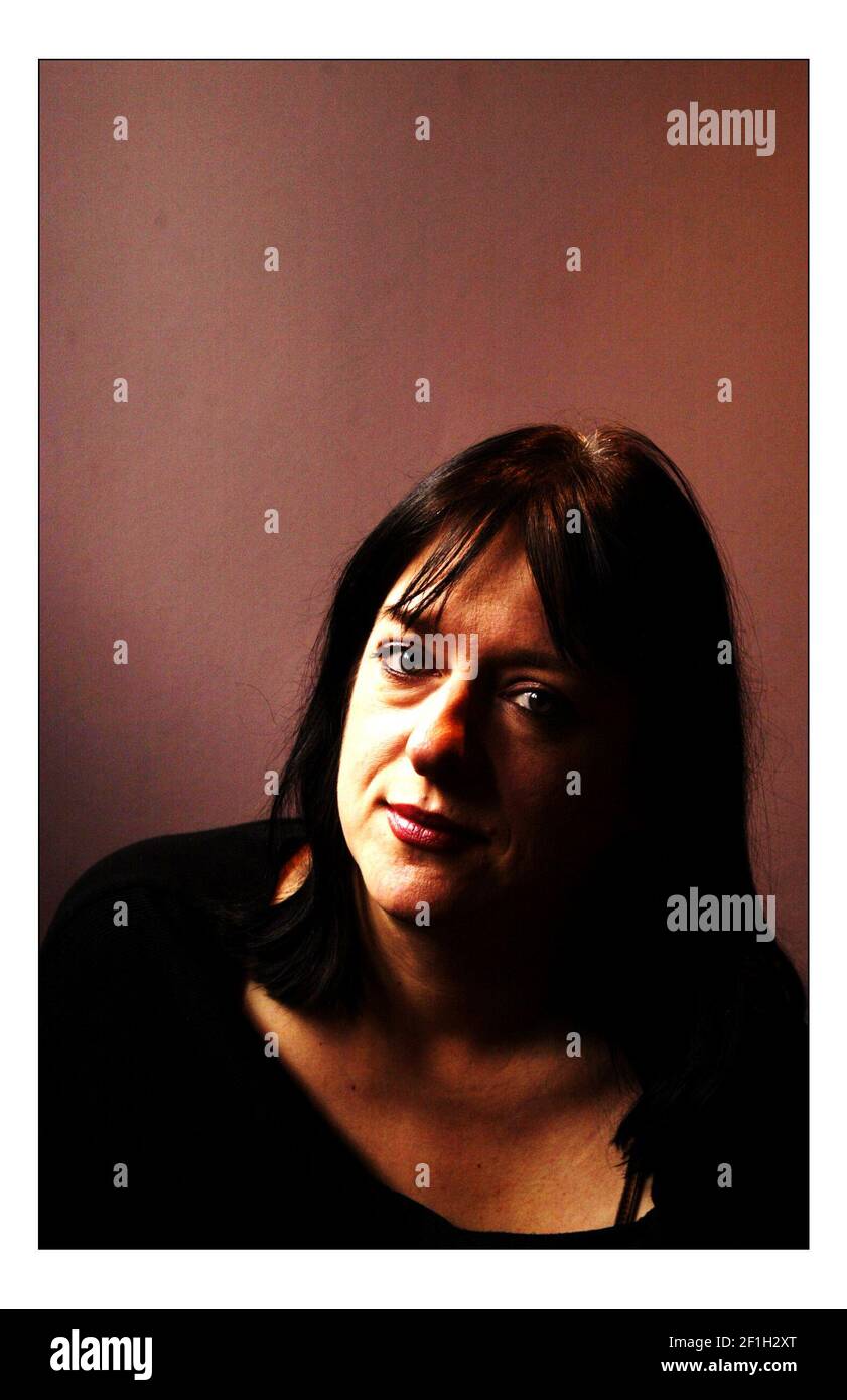 Julie Burchill in a hotel in Brightonpic David Sandison 27/1/2005 Stock ...