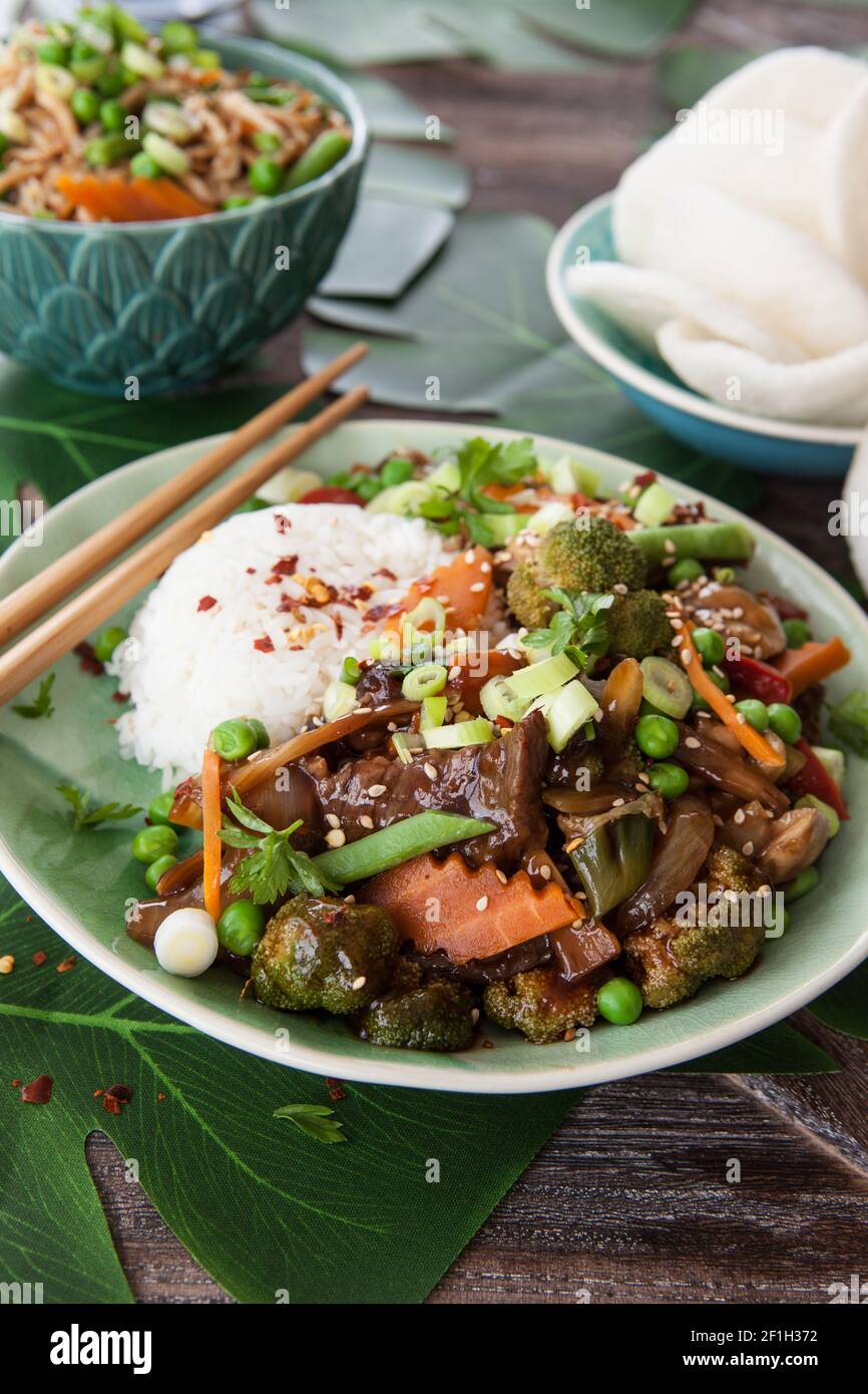 Chinese vegetables with beef Stock Photo - Alamy