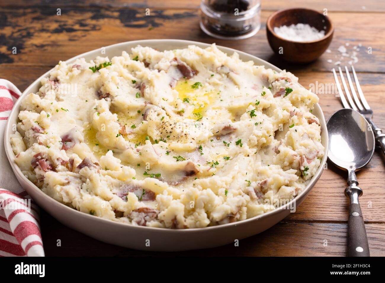 Traditional southern hi-res stock photography and images - Alamy