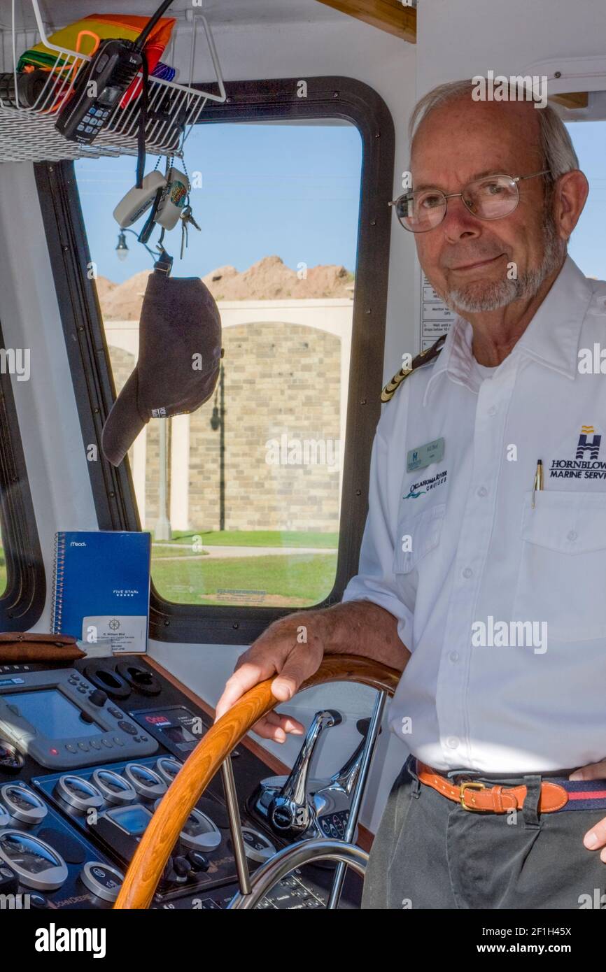 Boat captain uniform hi-res stock photography and images - Alamy
