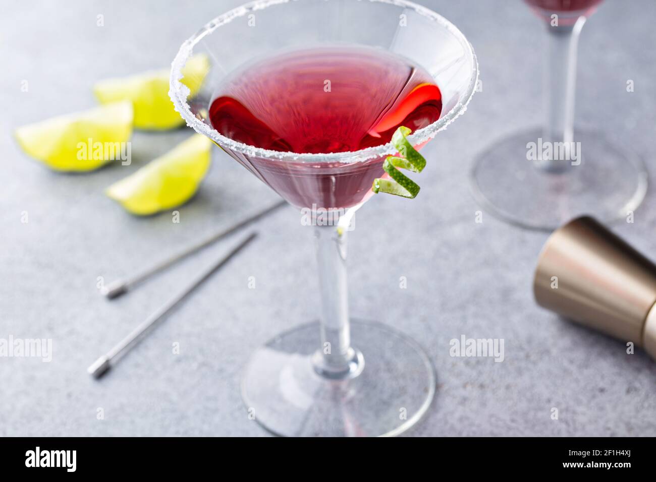Traditional Cosmopolitan martini with sugar rim Stock Photo - Alamy