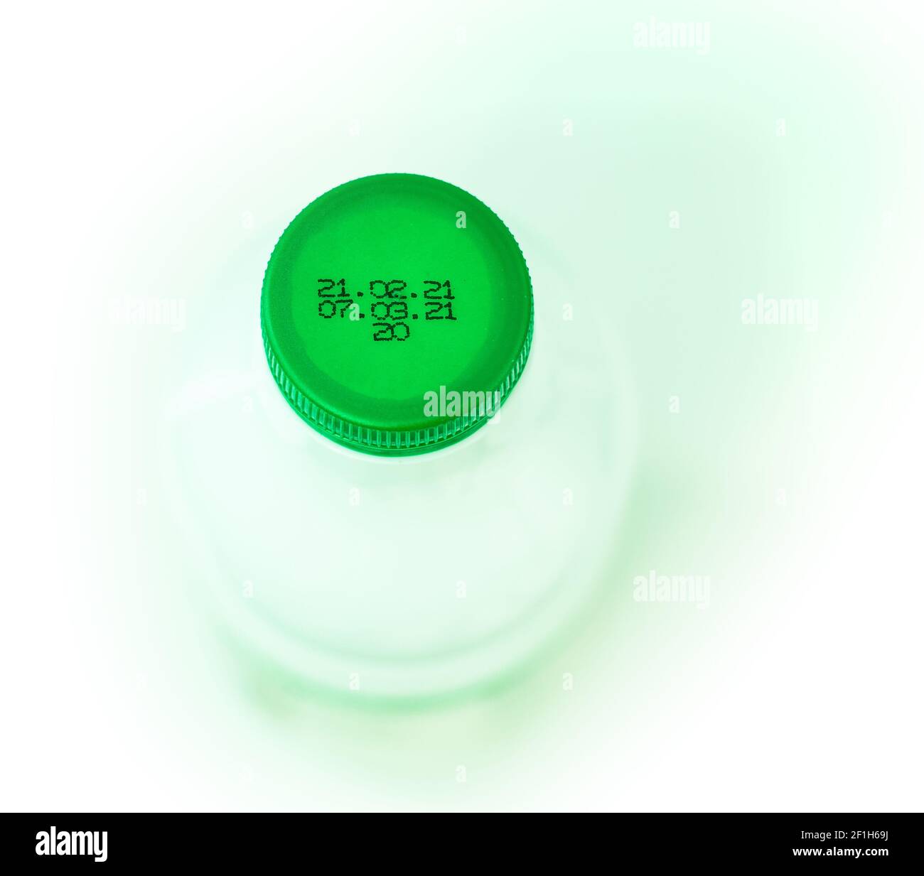 Shelf life hi-res stock photography and images - Alamy