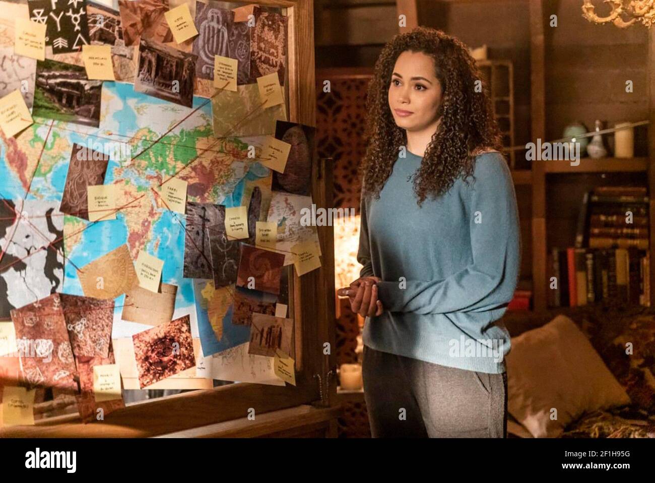CHARMED, Madeleine Mantock, Yew Do You', (Season 3, ep. 305, aired Feb ...