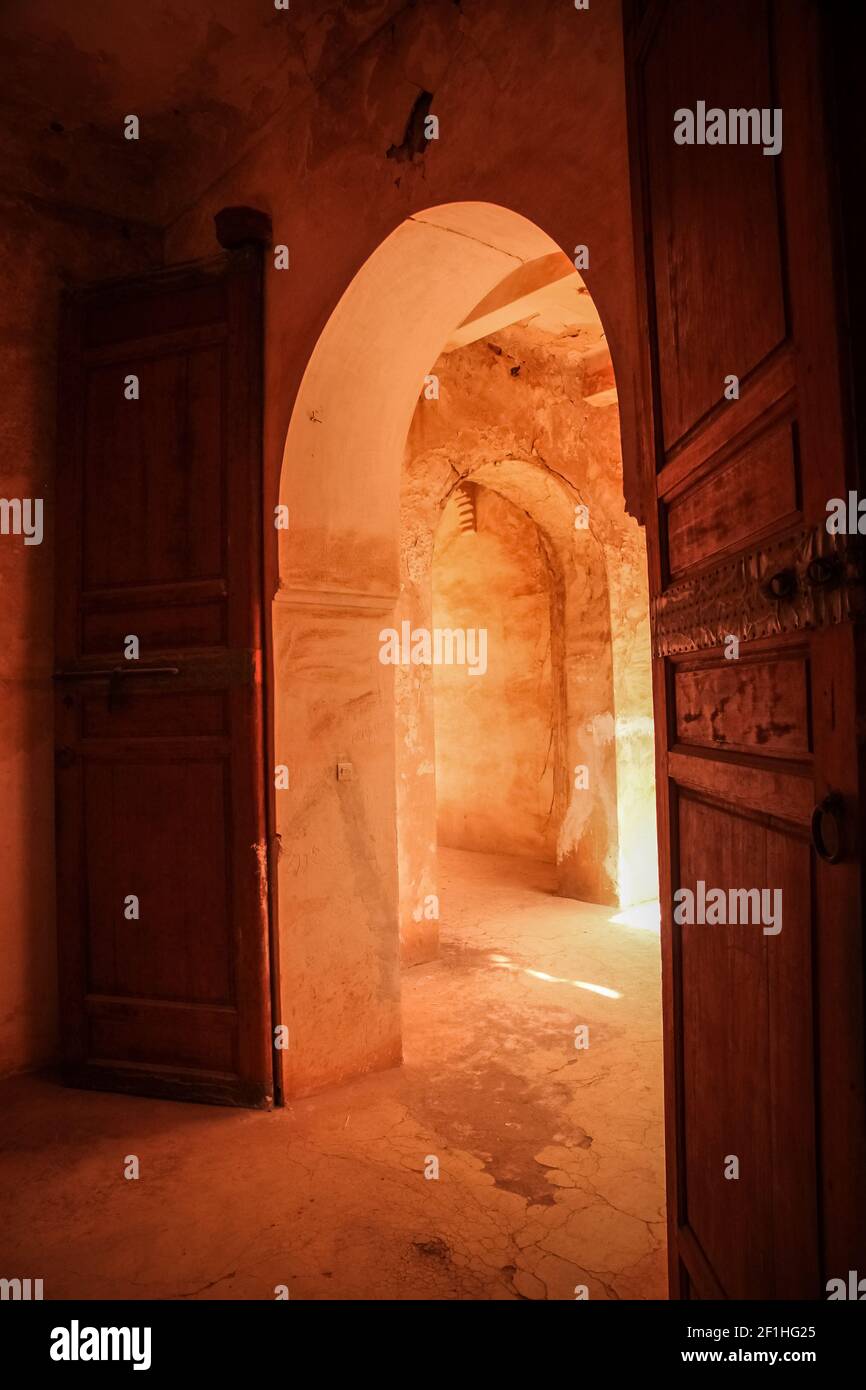 Entrance to the old Telouet kasbah Stock Photo - Alamy