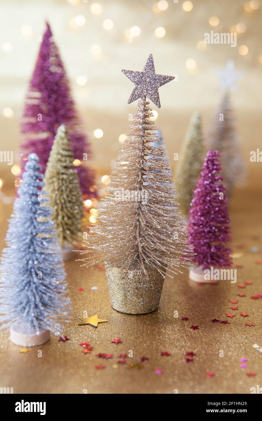 Weihnachtbaum kaufen hi-res stock photography and images - Alamy