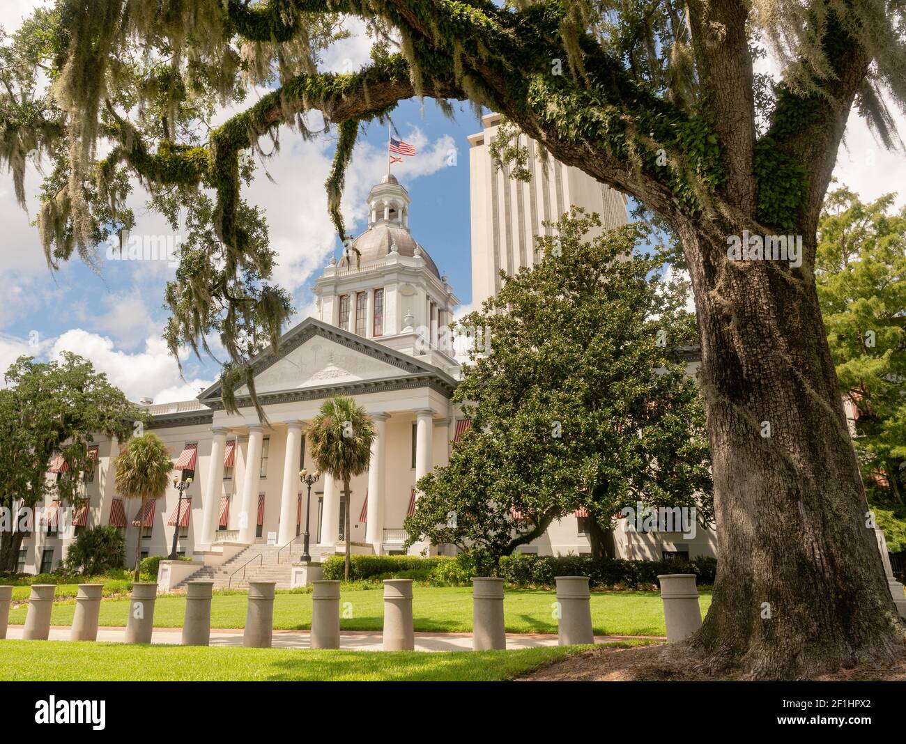Florida state capitol dome hi-res stock photography and images - Alamy
