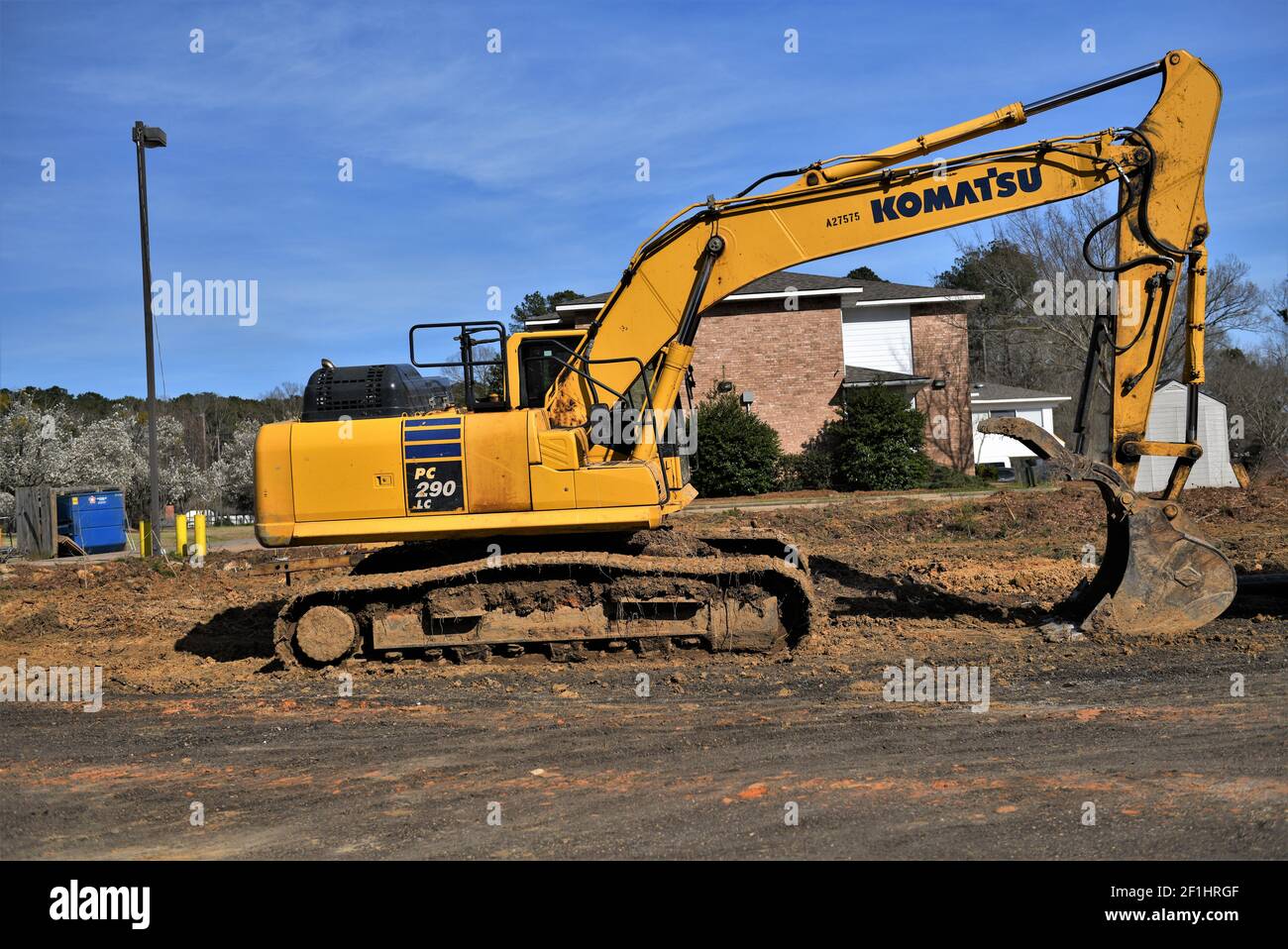 John deere trackhoe hi-res stock photography and images - Alamy