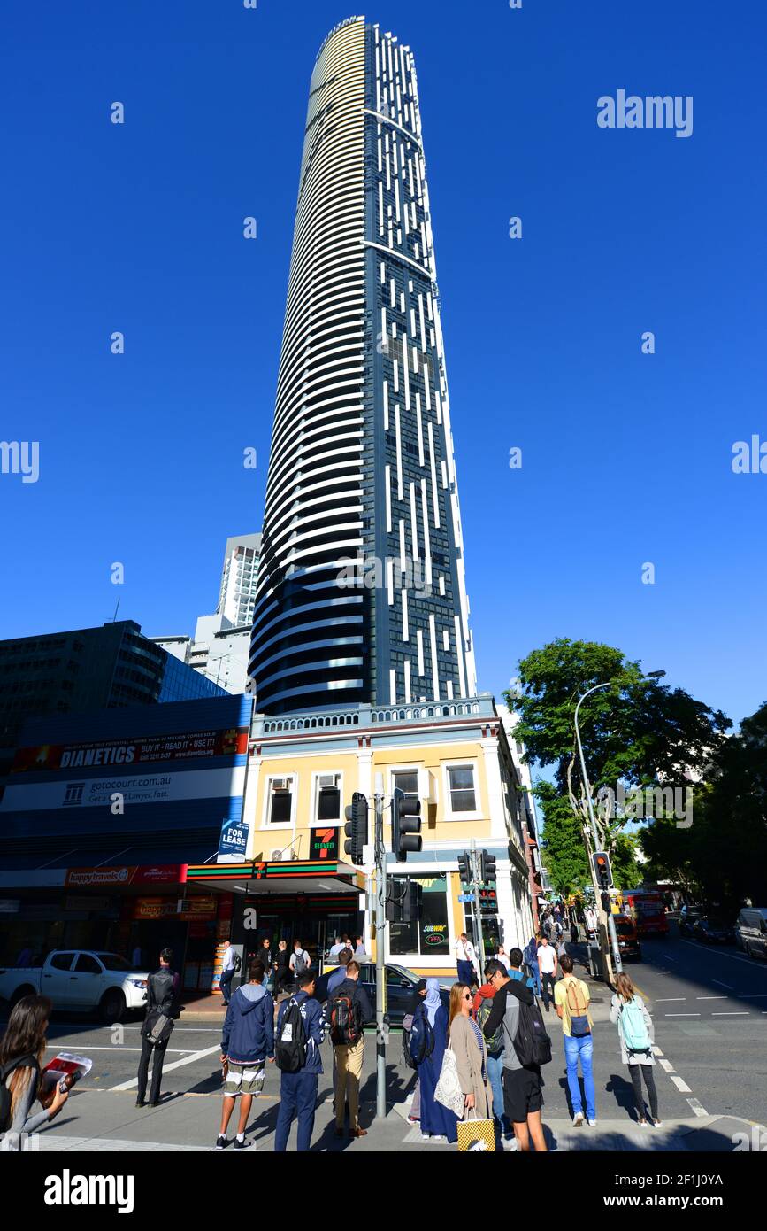 Infiniti tower hi-res stock photography and images - Alamy