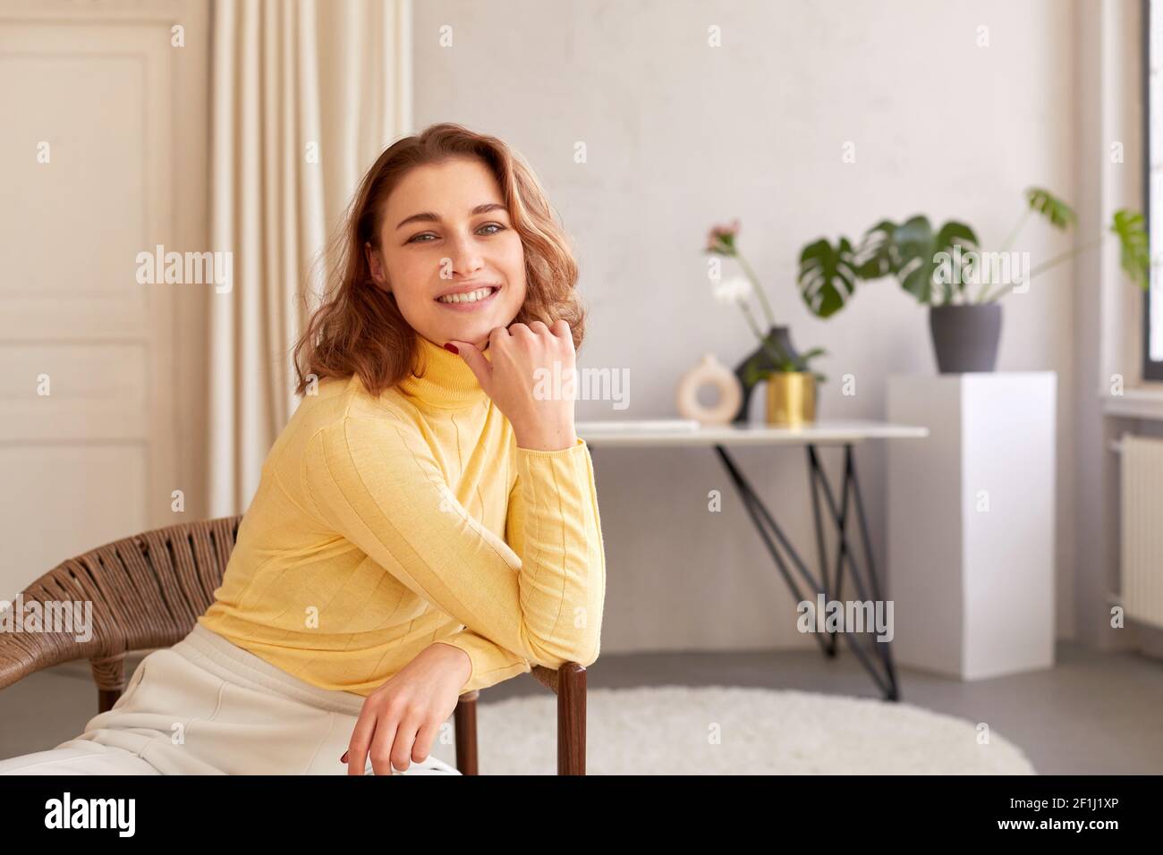 Leaning on hand hi-res stock photography and images - Alamy