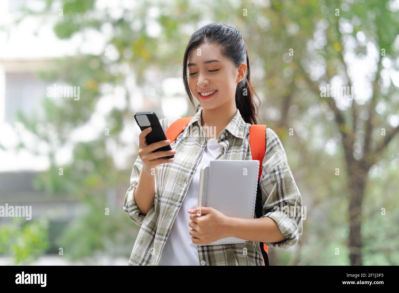 students use the telephone at school Stock Photo - Alamy