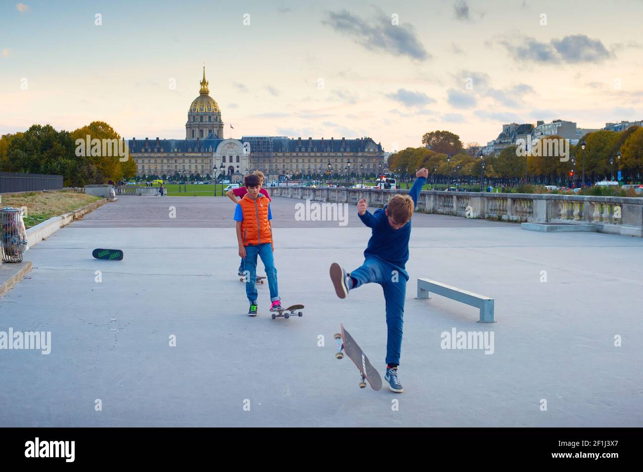 Downtown boys hi-res stock photography and images - Alamy
