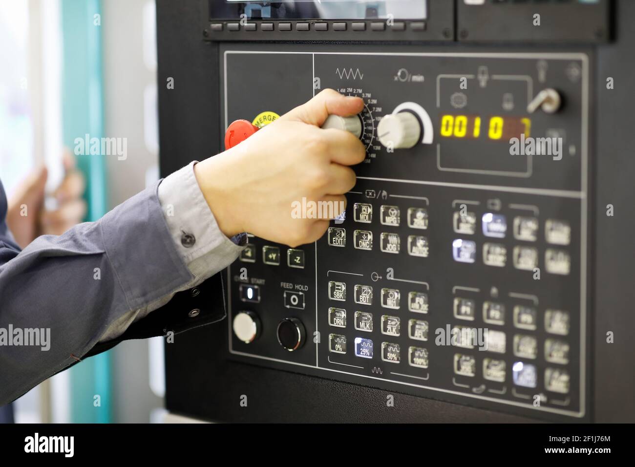 Milling machine operator hi-res stock photography and images - Alamy