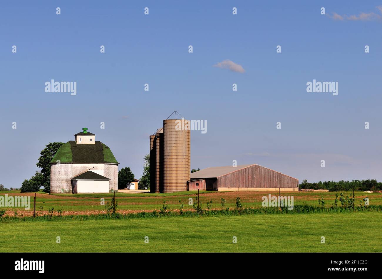 Round barn hi-res stock photography and images - Alamy