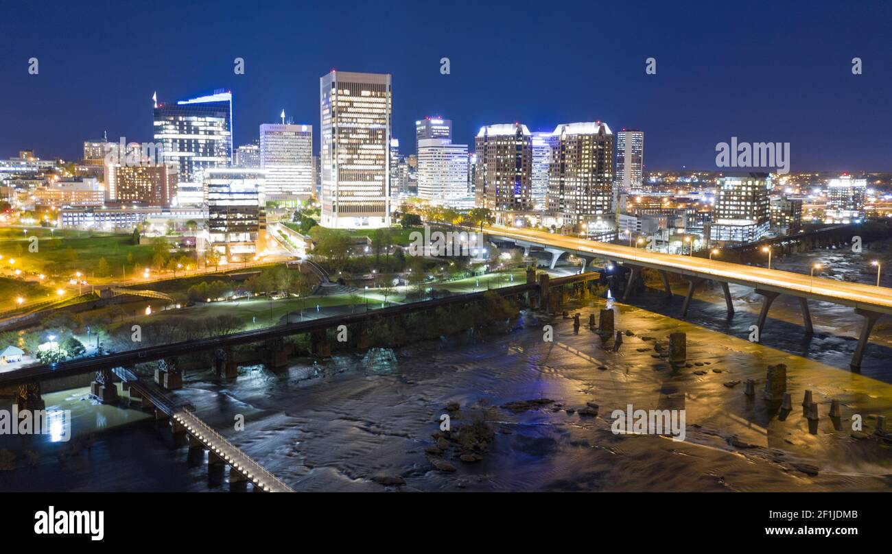James river water city skyline hi-res stock photography and images - Alamy