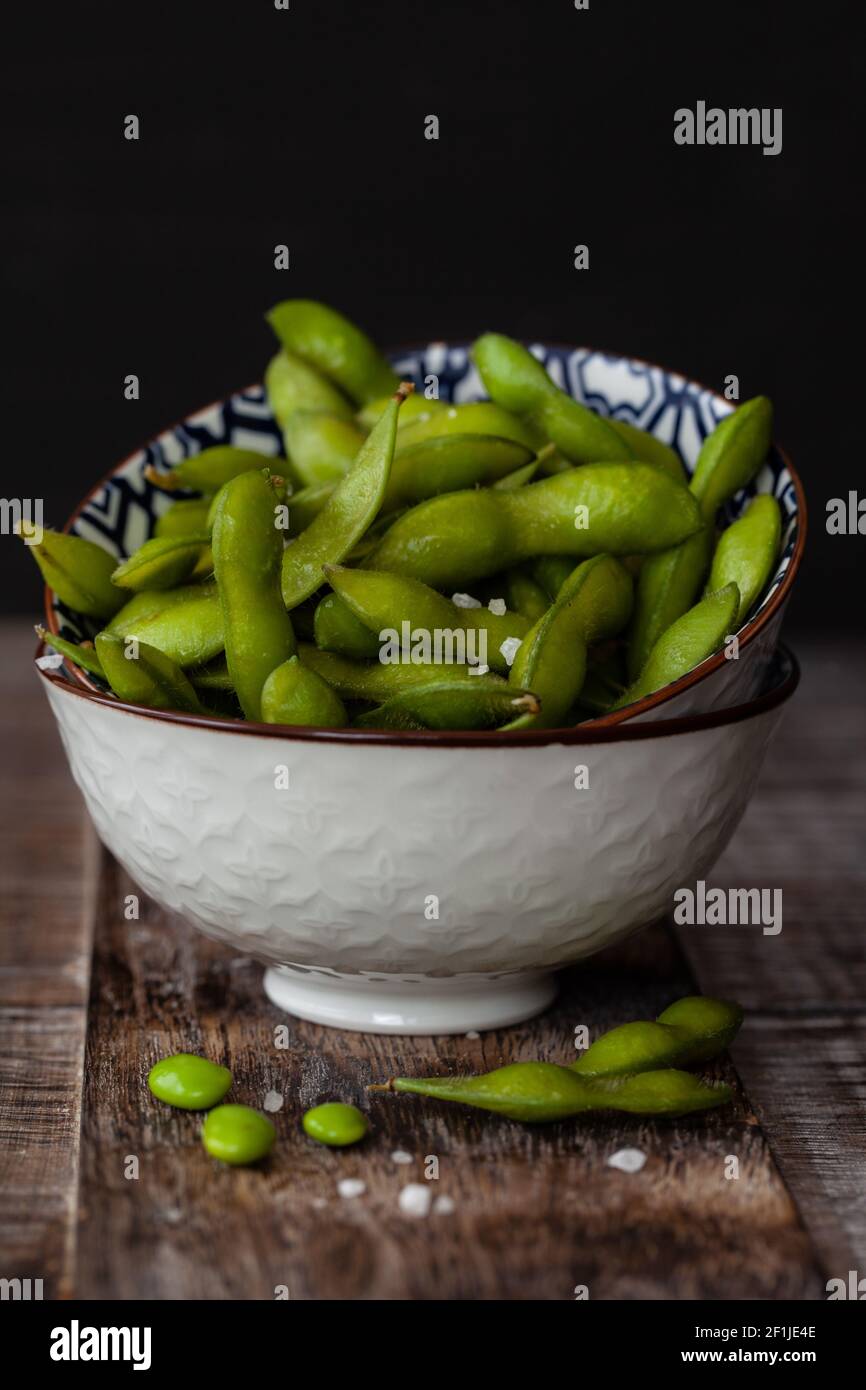 Fresh green edamame Stock Photo - Alamy