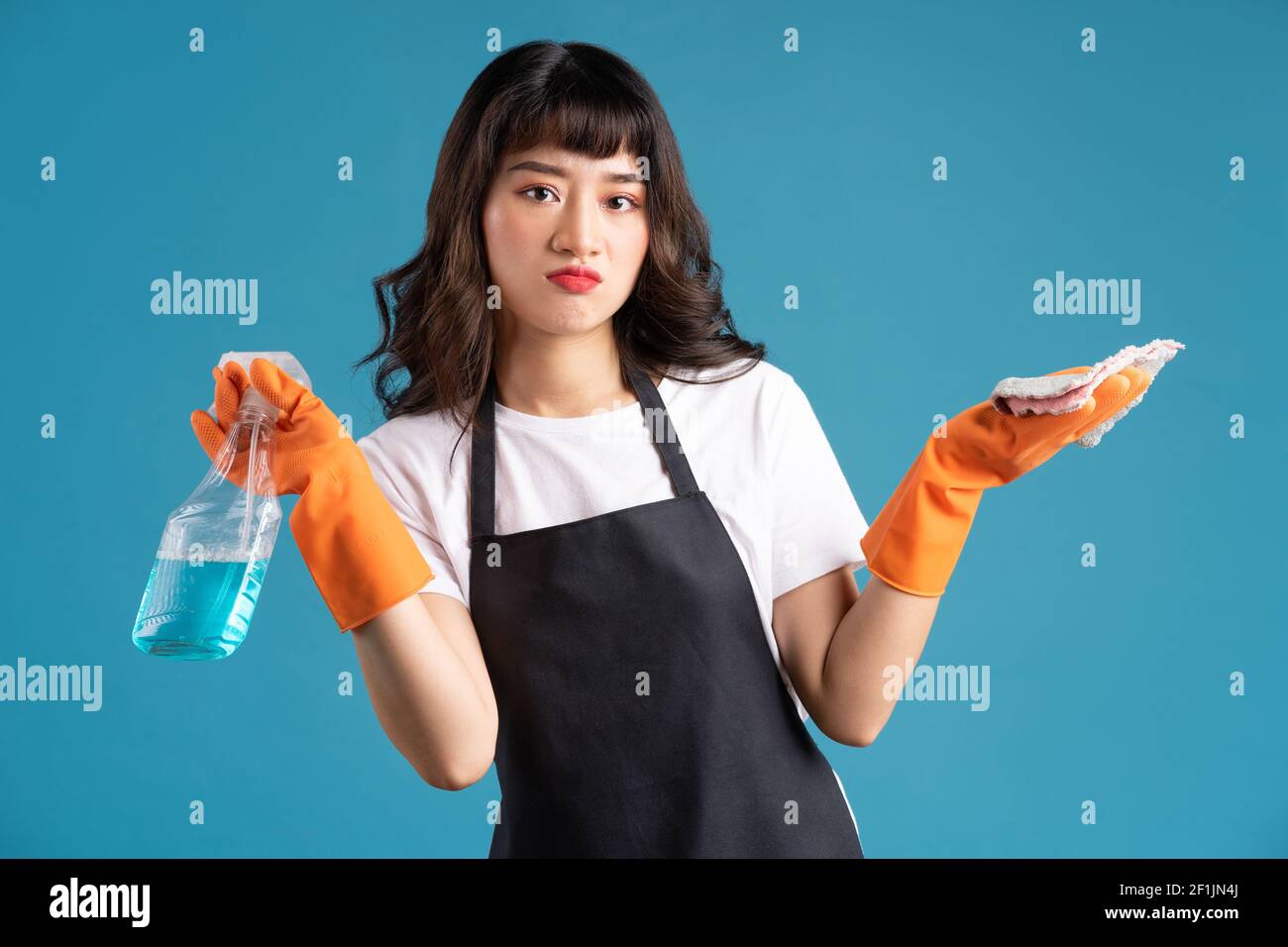 Domestic cleaning filipino woman hi-res stock photography and images ...