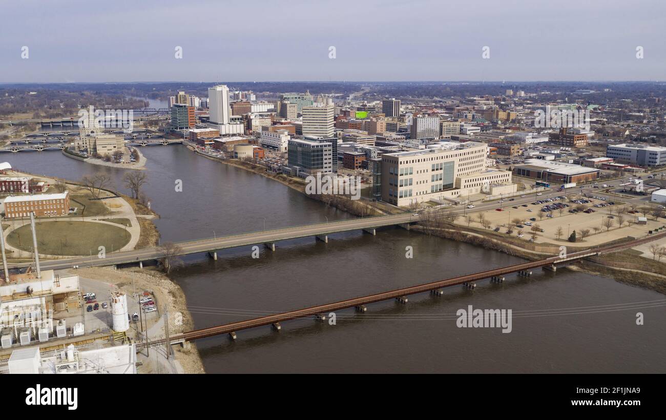 Downtown skyline cedar rapids iowa hi-res stock photography and images ...