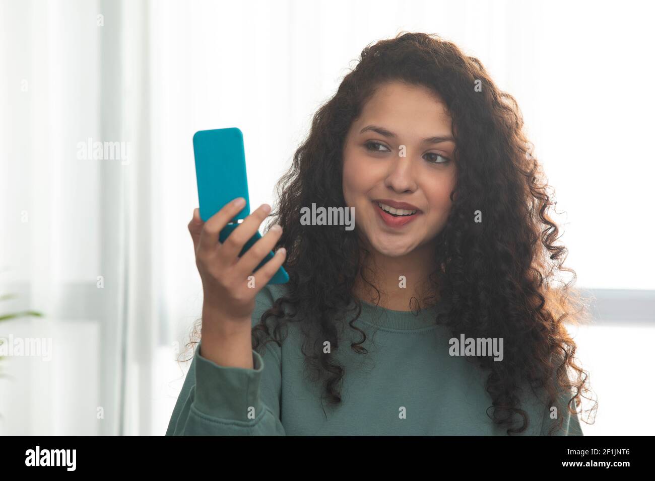 Pocket Mirror High Resolution Stock Photography and Images - Alamy