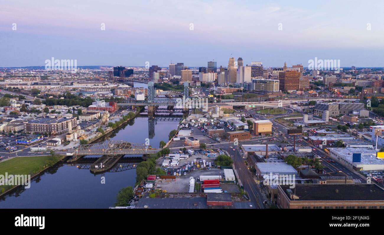 Newark riverfront park hi-res stock photography and images - Alamy