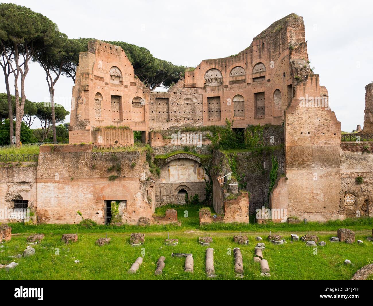 Center rome hi-res stock photography and images - Alamy
