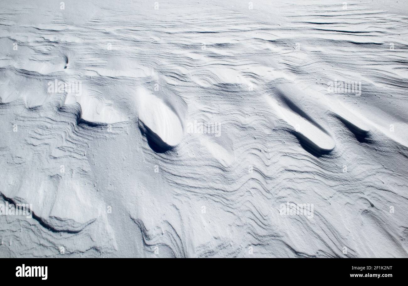 natural white snow surface texture pattern Stock Photo - Alamy