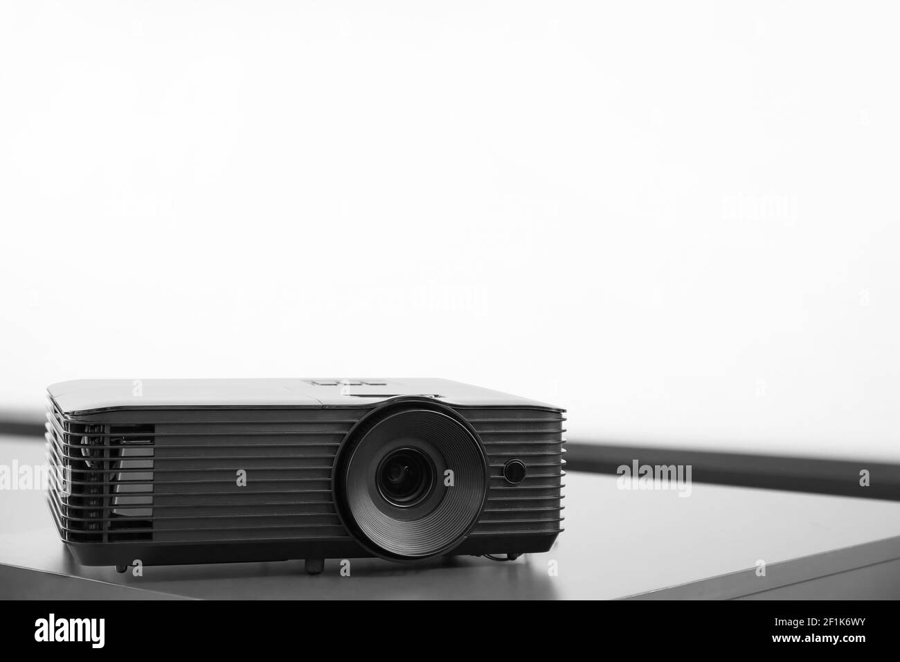 Digital projector lecture Black and White Stock Photos & Images - Alamy