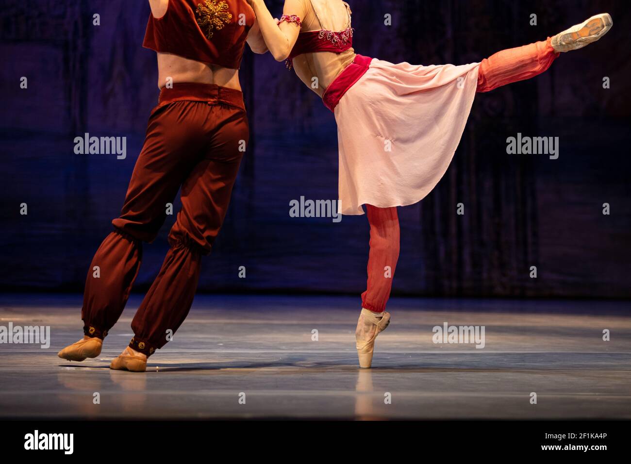 Couple on stage hi-res stock photography and images - Alamy