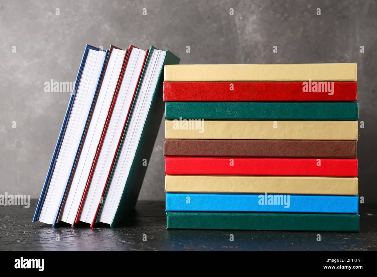 Empty library stacks hi-res stock photography and images - Alamy