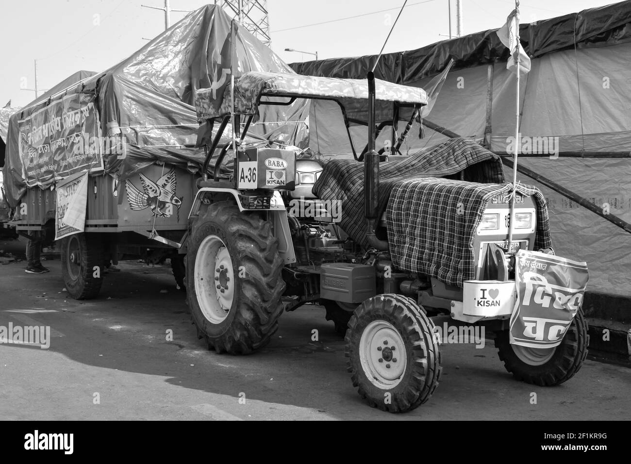 Indian farmers tractors hi-res stock photography and images - Alamy
