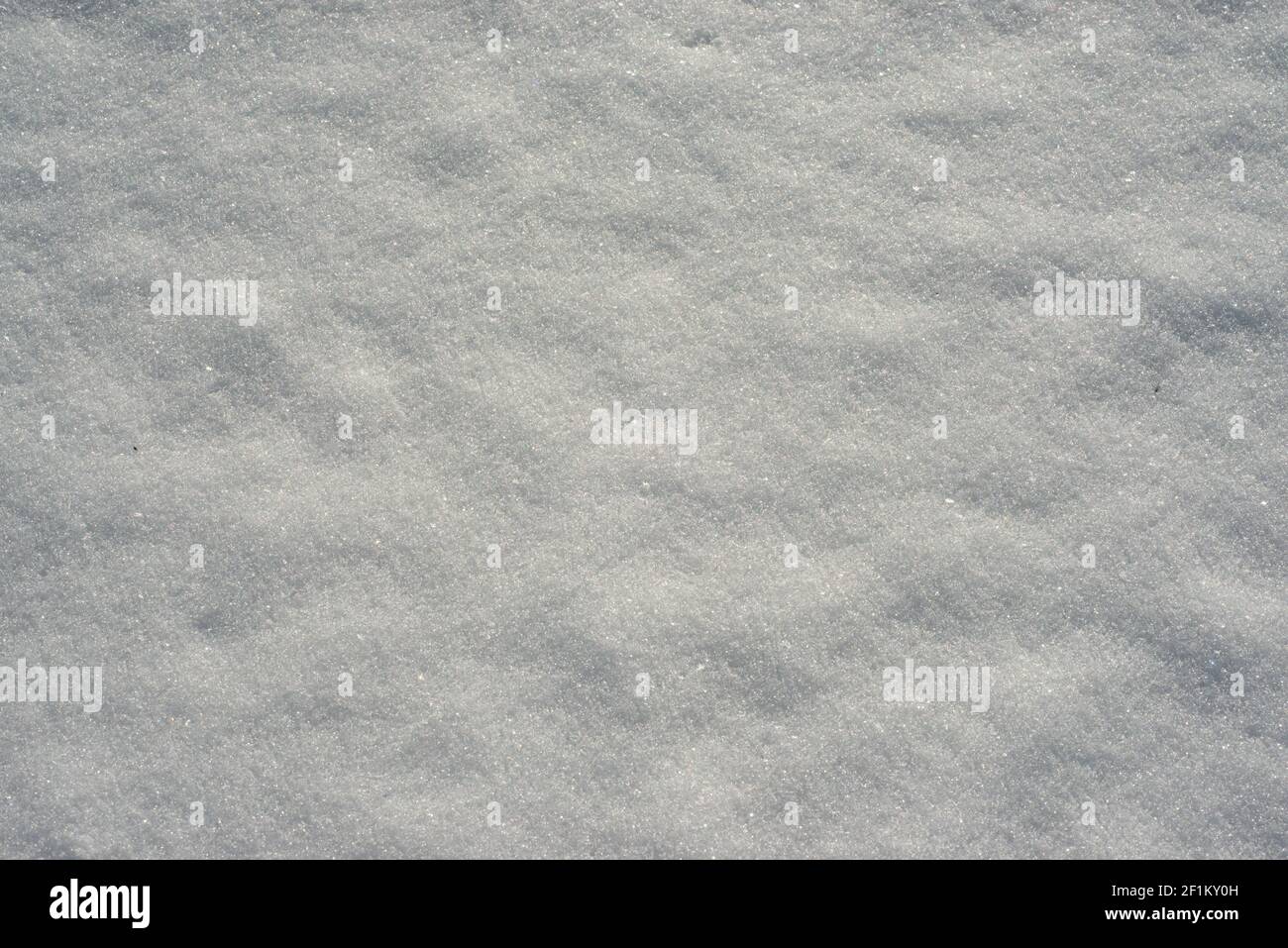 Fresh snow cover hi-res stock photography and images - Alamy