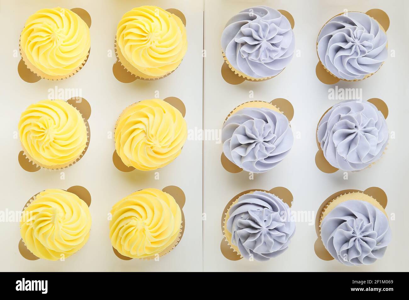 Cupcakes top view hi-res stock photography and images - Alamy