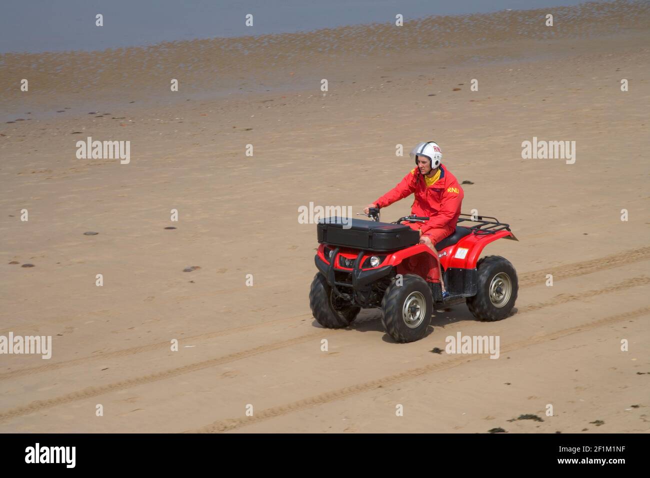 Lifeguard quad hi-res stock photography and images - Alamy