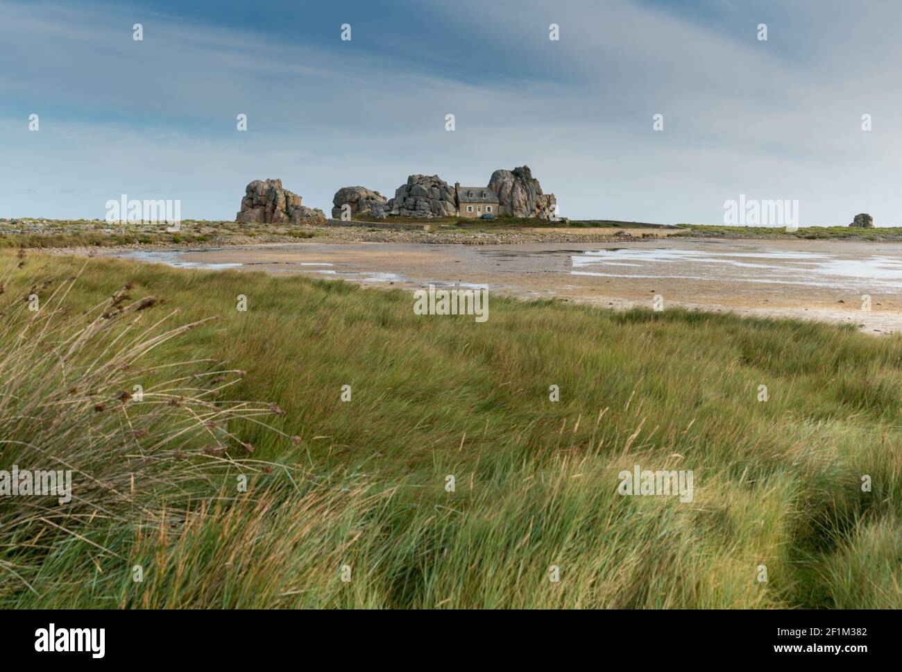 Breton rocks castle hi-res stock photography and images - Alamy
