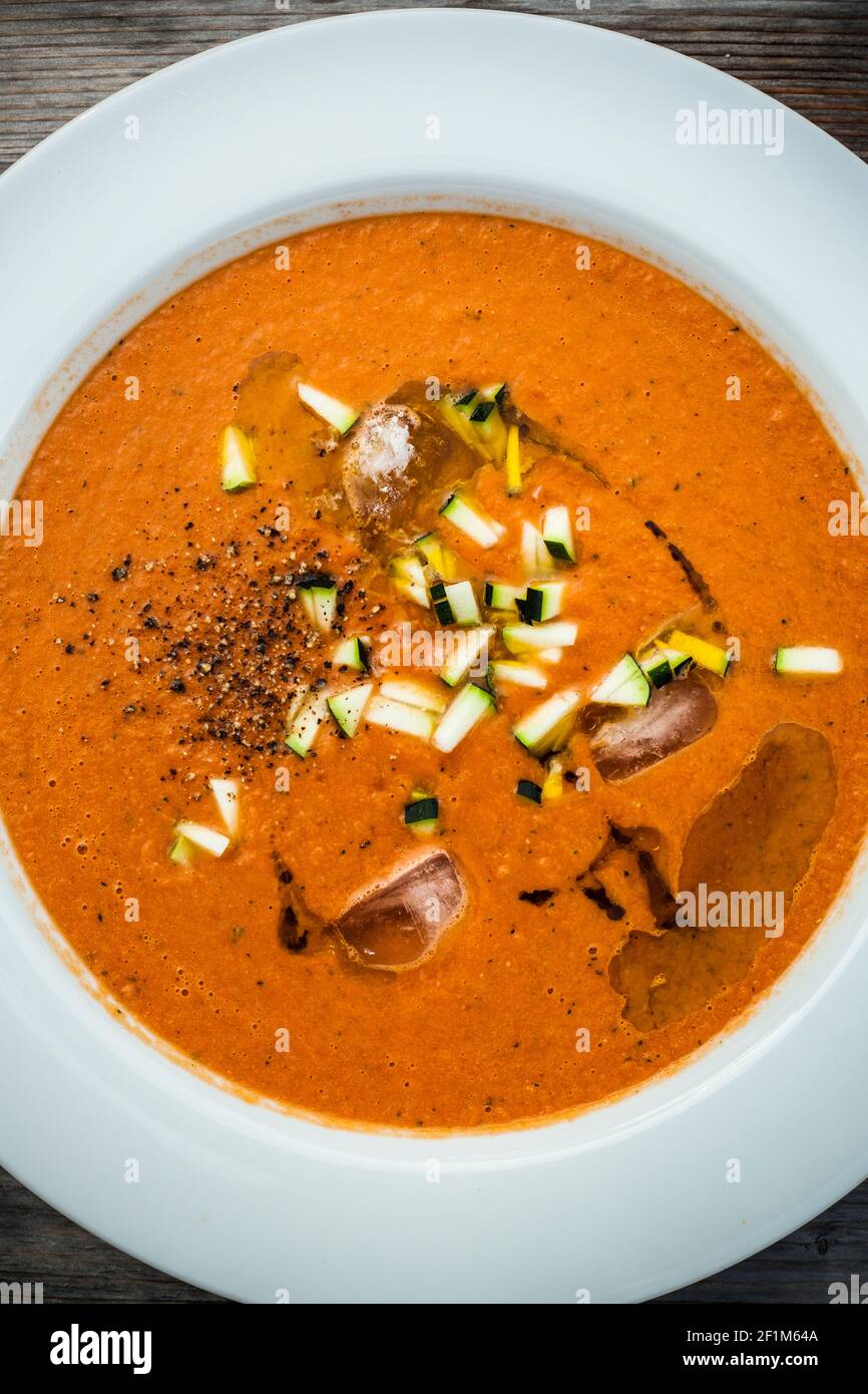 Tomato soup above hi-res stock photography and images - Alamy