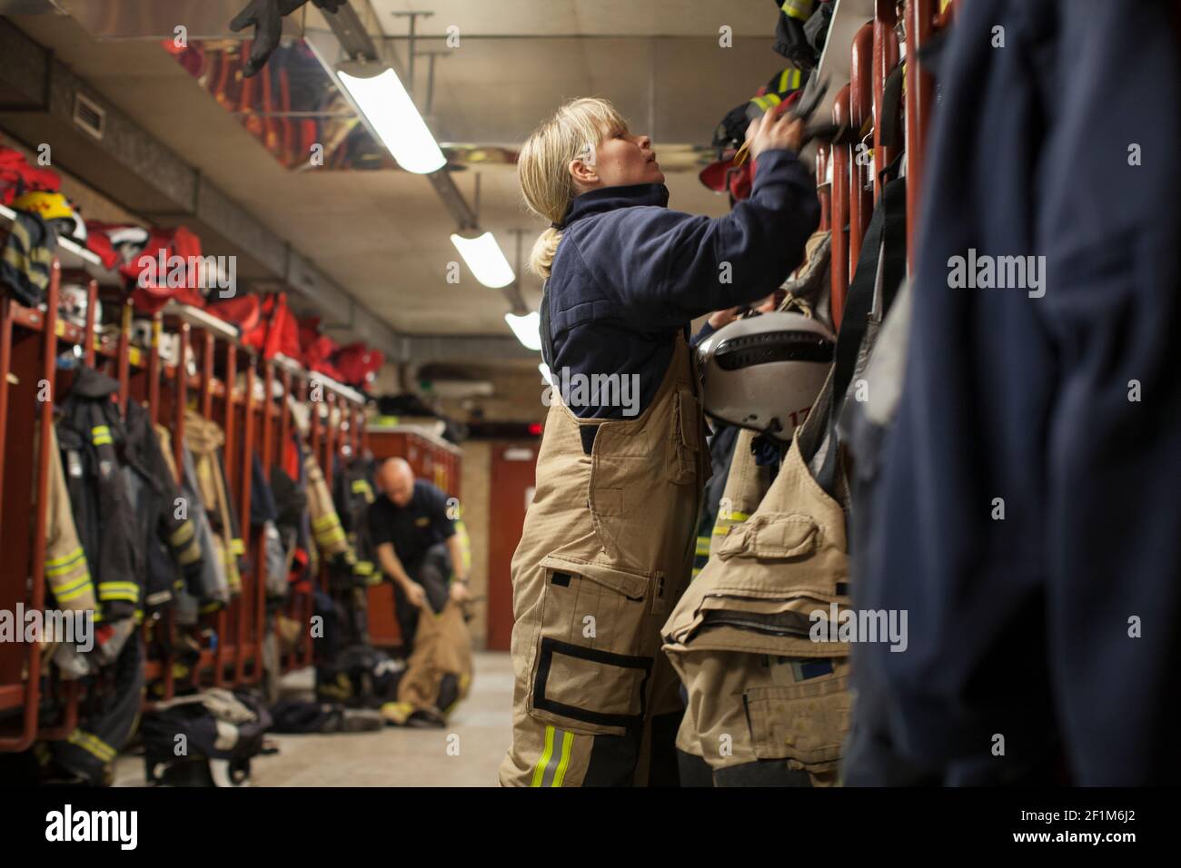 Changing clothes hi-res stock photography and images - Alamy