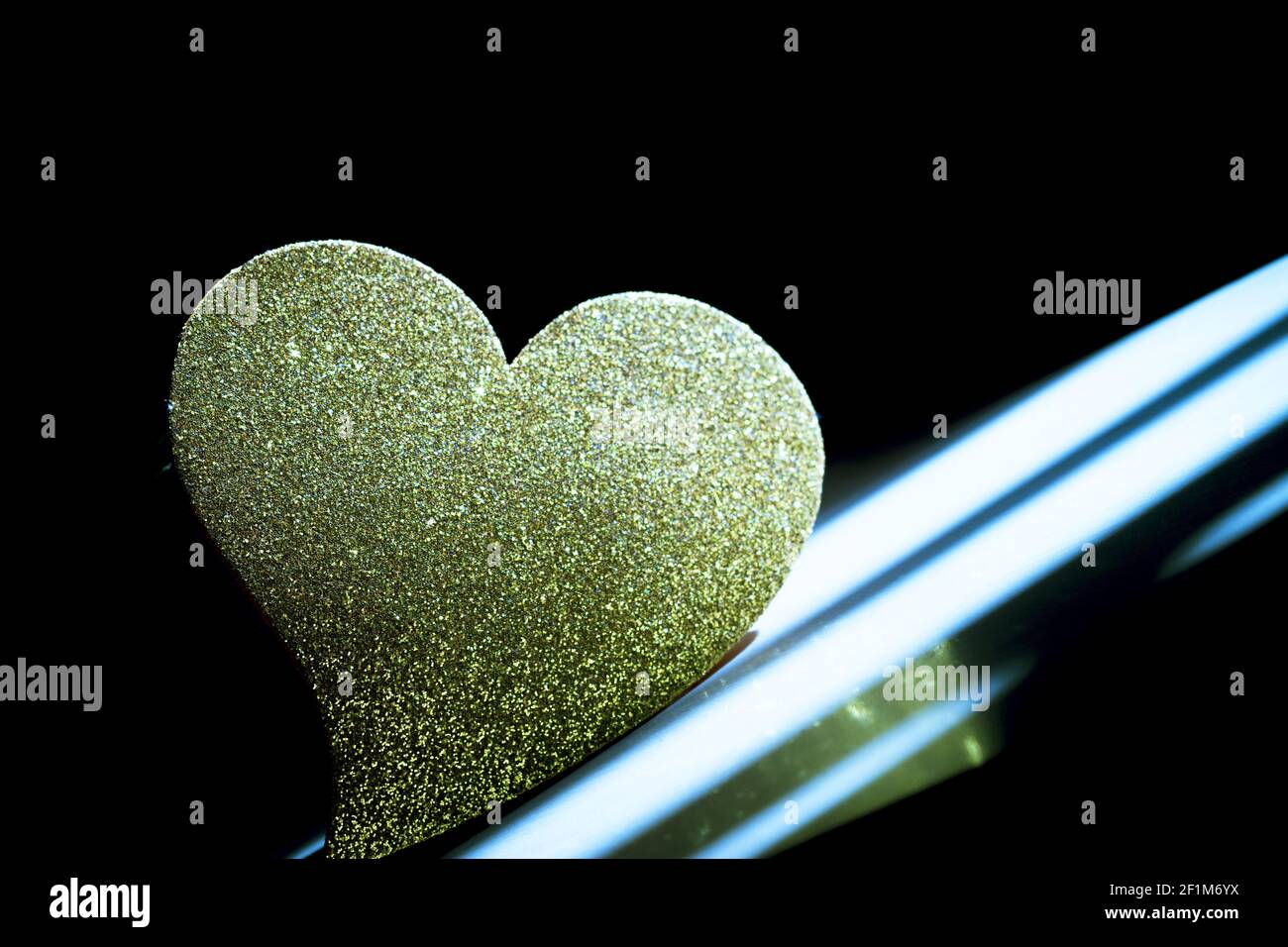 Shiny golden star icon hi-res stock photography and images - Alamy
