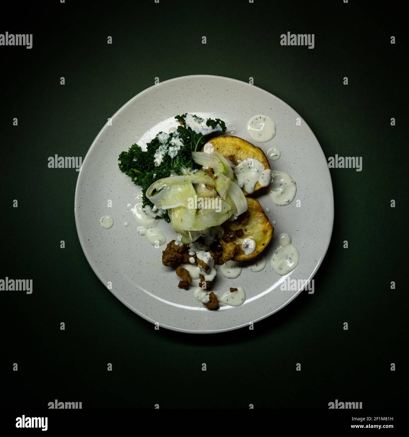 Plate of fruits and vegetable hi-res stock photography and images - Alamy