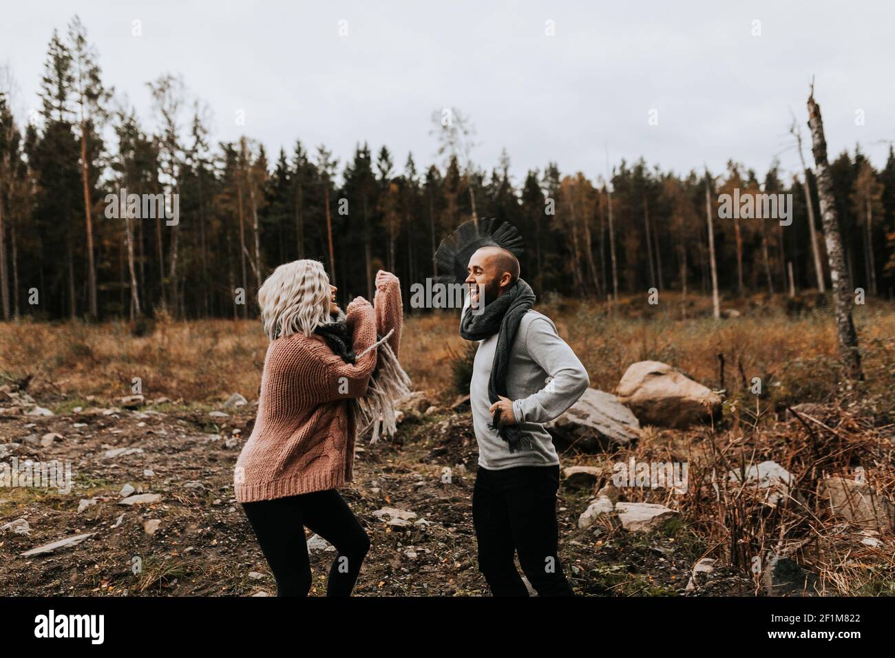 Man fighting women hi-res stock photography and images - Alamy