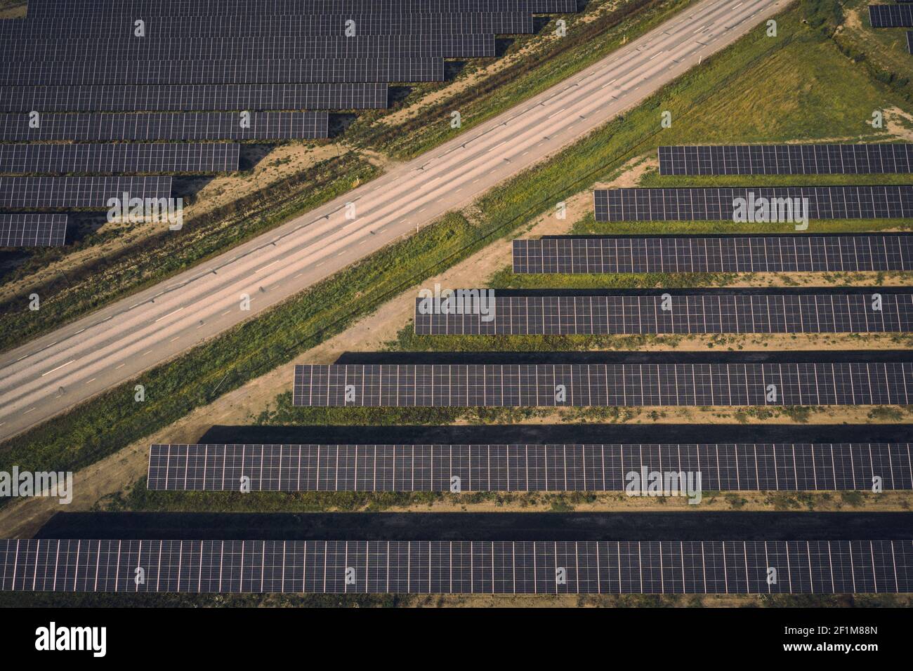 Aerial view of solar farm Stock Photo - Alamy